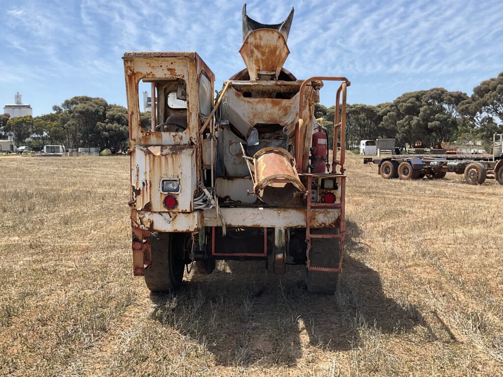 Jacon Transmix 5000 Concrete Agitator Truck - DRM Equipment